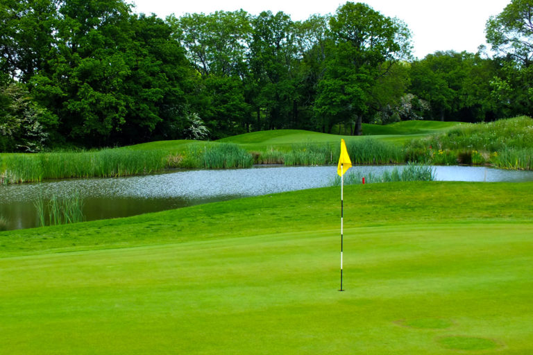 A Guide to the Best Golf Courses in Horsham | Horsham Blog
